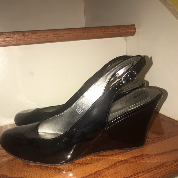 Shoes | Dex Flex Wedges | Poshmark